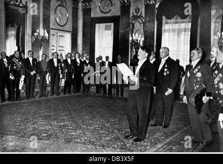 Adolf Hitler and Konstantin von Neurath, 1936 Stock Photo - Alamy