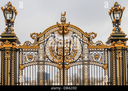 Ornate and decorative gates to Buckingham Palace; London, England Stock ...