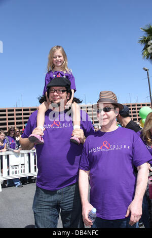 Penn and Teller, Moxie Gillette 21st Annual AIDS Walk benefitting "Aids ...