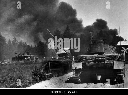 German Panzer IV at the Eastern Front, 1941 Stock Photo - Alamy