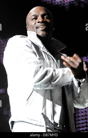 Akon performs live at the Air Canada Centre as opening act for Usher's ...