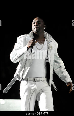Akon performs live at the Air Canada Centre as opening act for Usher's ...
