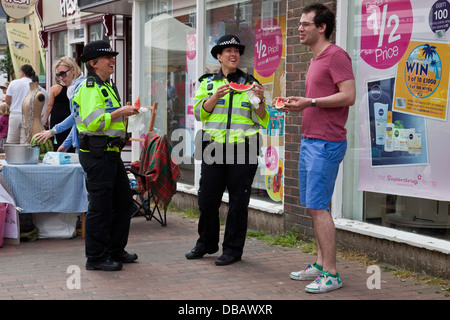 two female police officers chatting Stock Photo: 32390637 - Alamy