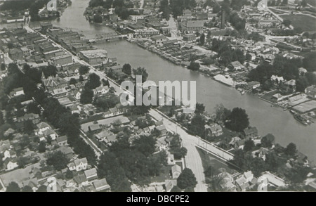 Aerial photograph of Wallaceburg, Ontario, captured from an aeroplane ...