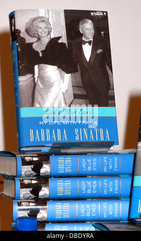 Barbara Sinatra in a rare appearance promoting her book 'Lady Blue Eyes ...