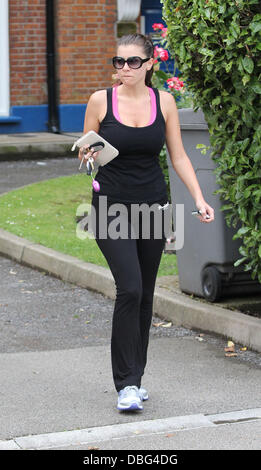 Imogen Thomas in her gym clothes on route to a training session London ...
