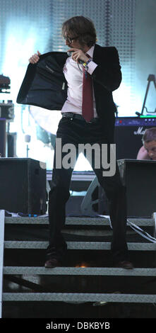Jarvis Cocker of Pulp Wireless Festival held at Hyde Park - Day 3 ...