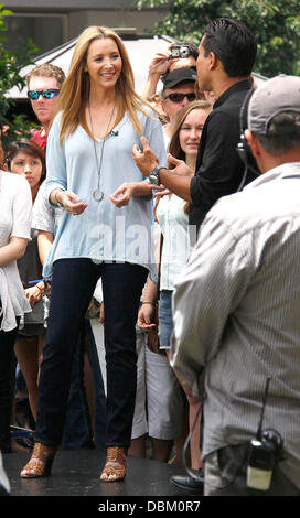 Lisa Kudrow at The Grove for an interview on the entertainment ...