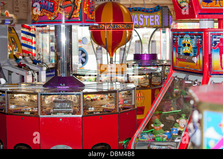 Coin pusher gambling machine Stock Photo: 86780681 - Alamy