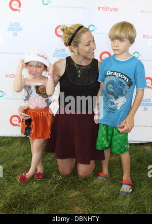Edie Falco and her children Anderson and Macy Super Saturday 14 in ...