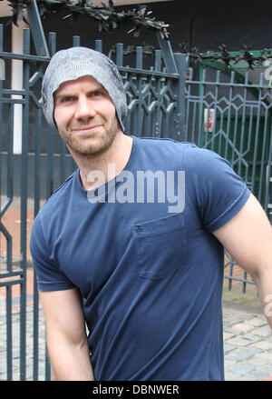 Will Thorp 'Coronation Street' cast arriving at the Granada studios ...