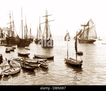 Appledore, Devonshire England, fishing boat heading out to sea from the ...