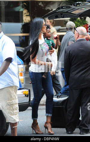 Kimora Lee Simmons and son Kenzo Lee Hounsou leaving their Manhattan ...