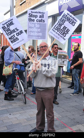 Atmosphere North London Unity Assembly Demonstration 'Give Our Kids a ...