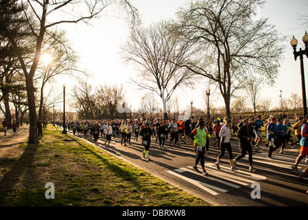 Cherry Blossom Ten Mile Run Washington DC // WASHINGTON DC — Runners ...