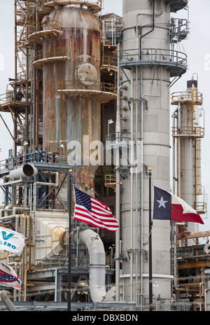 Three Rivers, Texas - The Valero oil refinery, which mainly processes ...