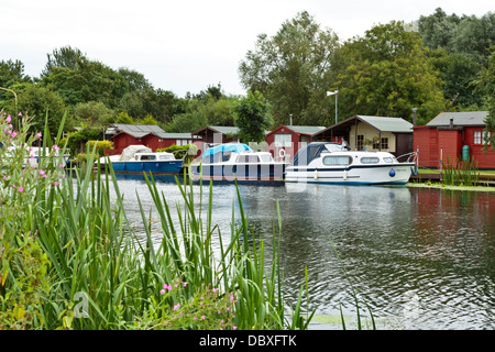 Lock at Orton, River Nene, Peterborough, England Stock Photo - Alamy