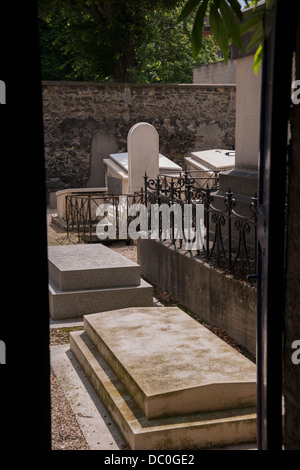 Picpus cemetery, Paris, burial site of many nobles Stock Photo - Alamy
