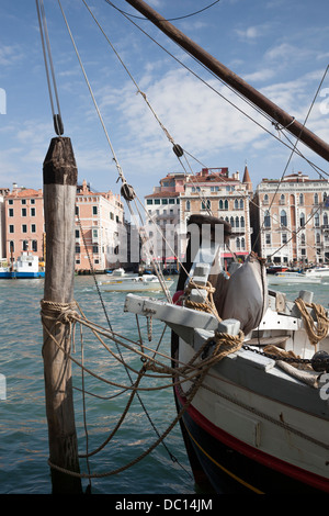 The bow of the trabaccolo "Il Nuovo Trionfo", a testimonial of what the ...