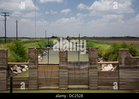 Irrigation Canal in Rio Grande Valley of Texas Stock Photo - Alamy