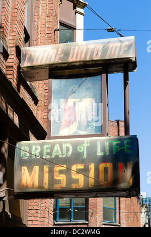 Homeless people in Seattle s Pioneer square Stock Photo - Alamy