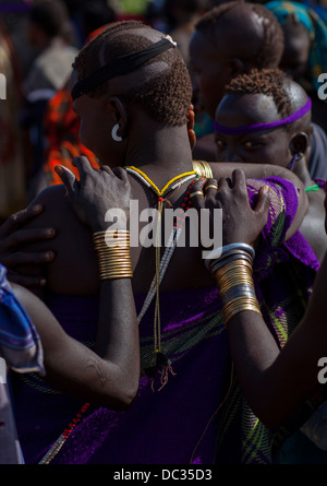 Bodi tribe man celebrating Kael ceremony, Gurra, Hana Mursi, Omo Valley ...