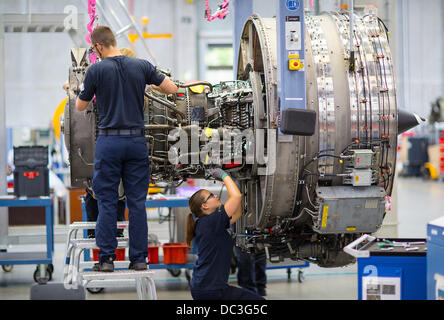GERMANY Hamburg airport, Lufthansa Technik, maintenance and service ...