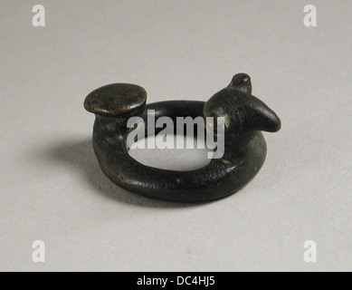 This Egyptian belt buckle, part of the Los Angeles County Museum of Art ...
