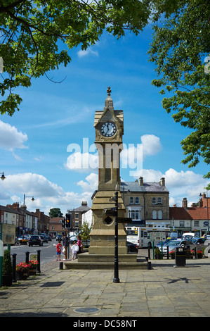 Town Centre, Thirsk, Yorkshire Stock Photo - Alamy