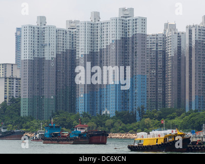 Aberdeen harbour on a sunny day, viewed from South Horizons Stock Photo ...