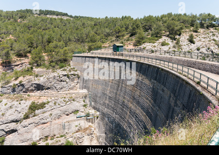 The Zola dam at Le Tholonet, near Aix en Provence, France Stock Photo ...