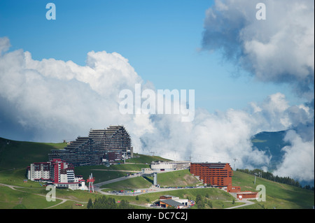 Aime La Plagne 2000 architecture, the Paquebot des Neiges, designed by ...