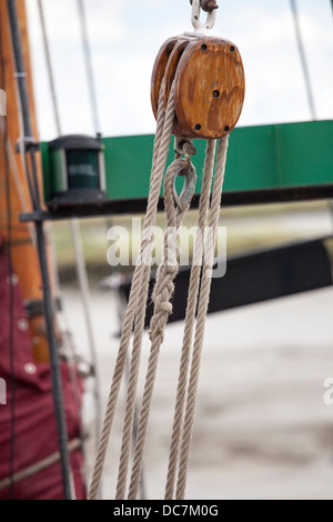 block and tackle on Thames sailing barges Stock Photo - Alamy