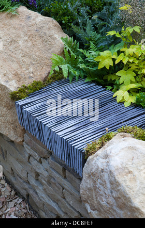 Slate and dry stone walls surround Stock Photo - Alamy