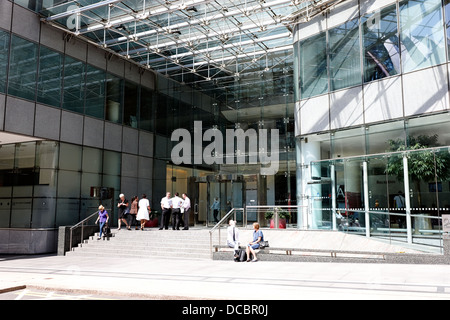 25 north colonnade headquarters of the financial conduct authority ...