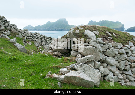 Stone cleit above Village Bay, Hirta, St Kilda archipelago, Outer ...