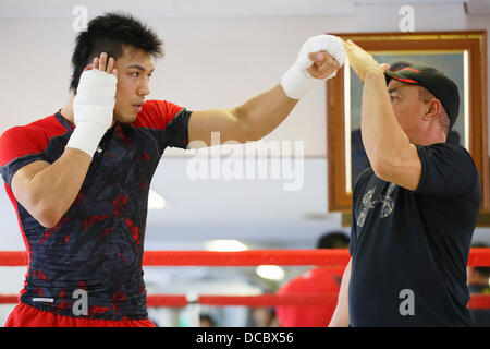 Teiken boxing gym, Tokyo, Japan. 29th Nov, 2013. Ryota Murata, NOVEMBER ...