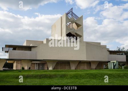 Annie Pfeiffer Chapel by Frank Lloyd Wright campus of Florida Southern ...