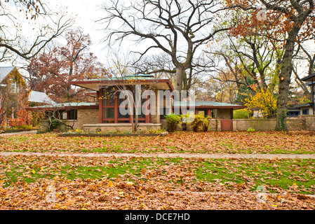 Isabel Roberts house by Frank Lloyd Wright, Oak Park, Chicago, Illinois ...