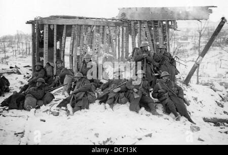 World War I, soldiers in the snow, in a trench Stock Photo - Alamy
