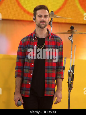 NY, NY, USA. 16th Aug, 2013. RYAN LEWIS performs with rapper MACKLEMORE ...