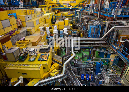 Experimental hall of the TRIUMF particle accelerator complex in ...