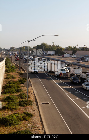 Morning traffic on the south bound 55 freeway at 17th street in Santa ...