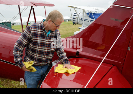 Restored Bi wing aircraft Stock Photo - Alamy