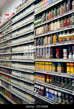 Spices, display in a store in the Spice Bazaar, Istanbul, Turkey Stock ...