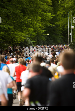 Lots of people running Stock Photo - Alamy