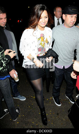 Demi Lovato outside the Rogers Building for the morning radio show 'Roz ...