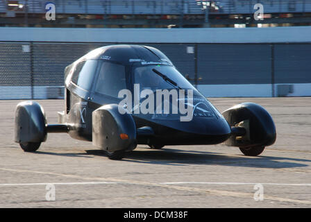 Electric Car achieves 350 MPGe The Edison2 eVLC (Electric Very Light ...