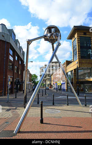 The Woking Martian tripod sculpture designed by Michael Condron in ...