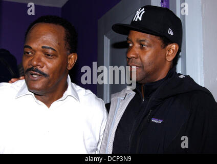 Samuel L. Jackson (in costume as Martin Luther King, Jr.) and Denzel ...